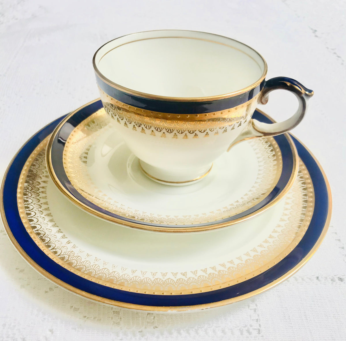 CRESCENT CHINA TEACUP SAUCER SET – Vintage Teacup Company